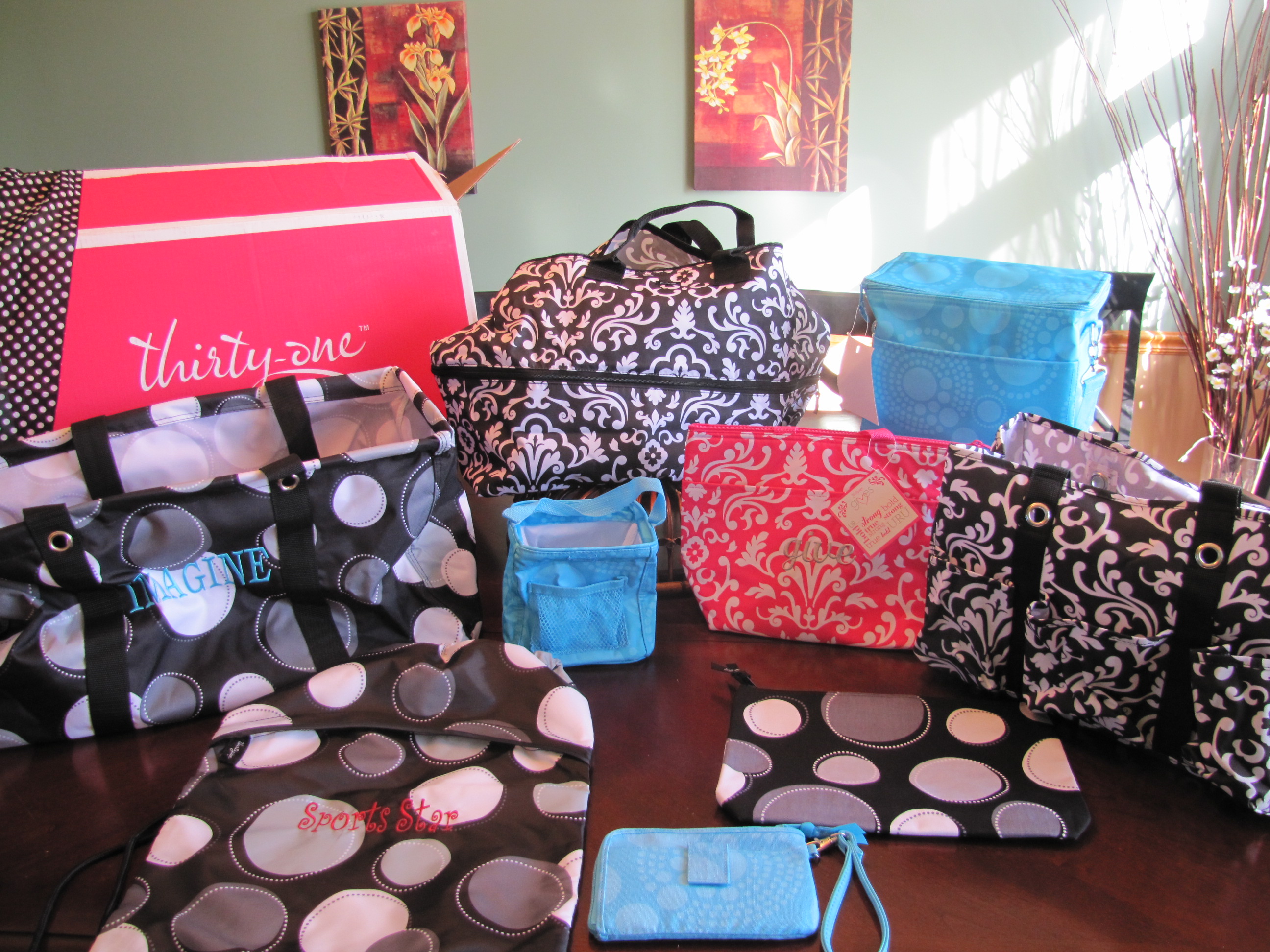 Thirty One Jen DeCastroJen DeCastro